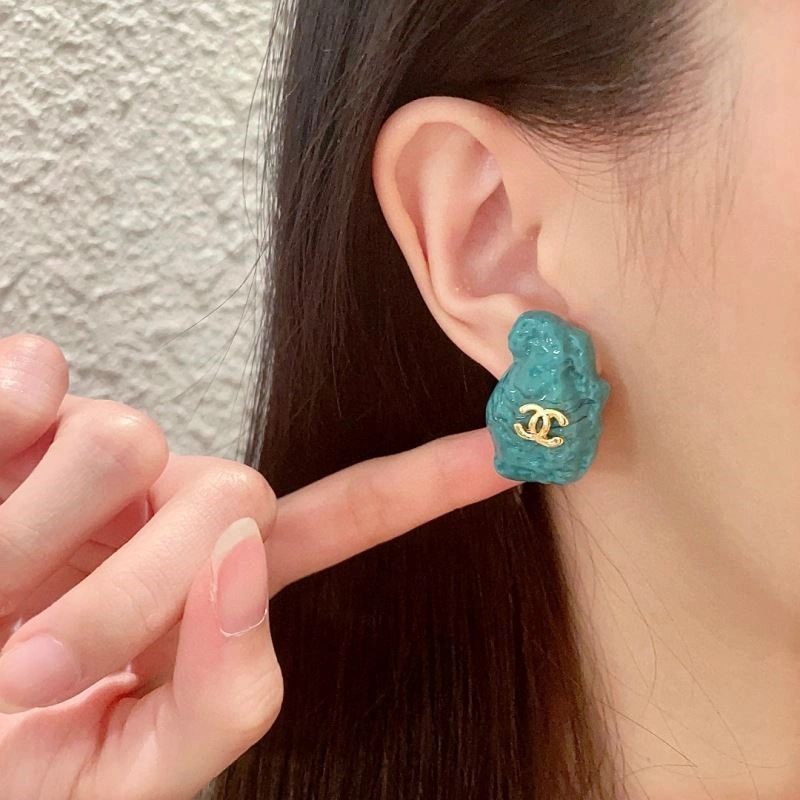 Top match Chanel Earrings