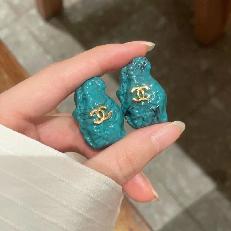 Top match Chanel Earrings