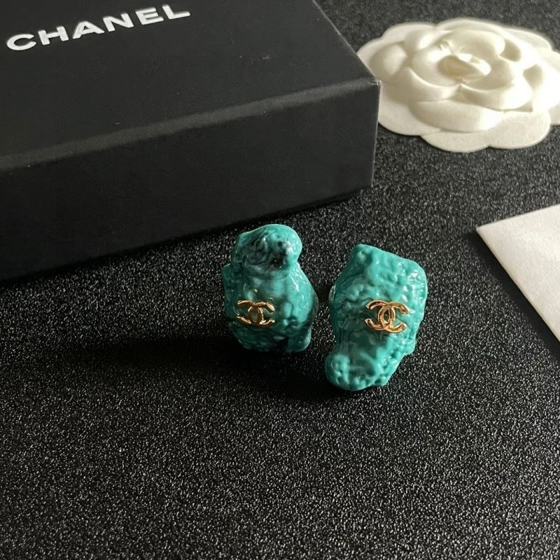 Top match Chanel Earrings