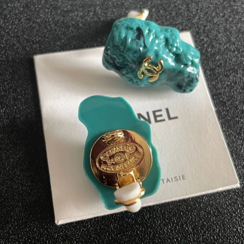 Top match Chanel Earrings