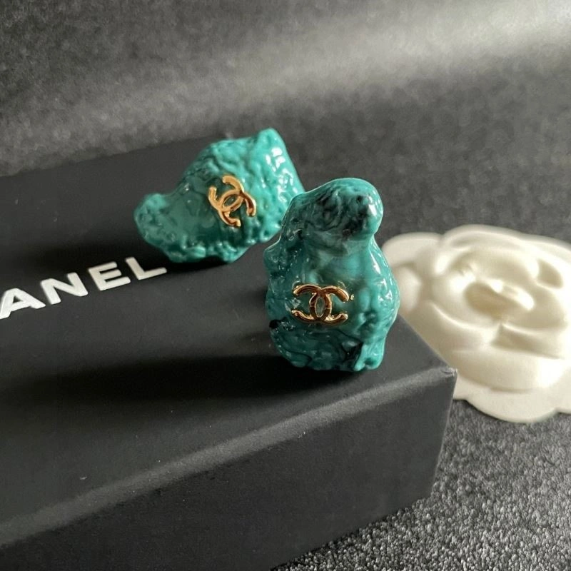 Top match Chanel Earrings