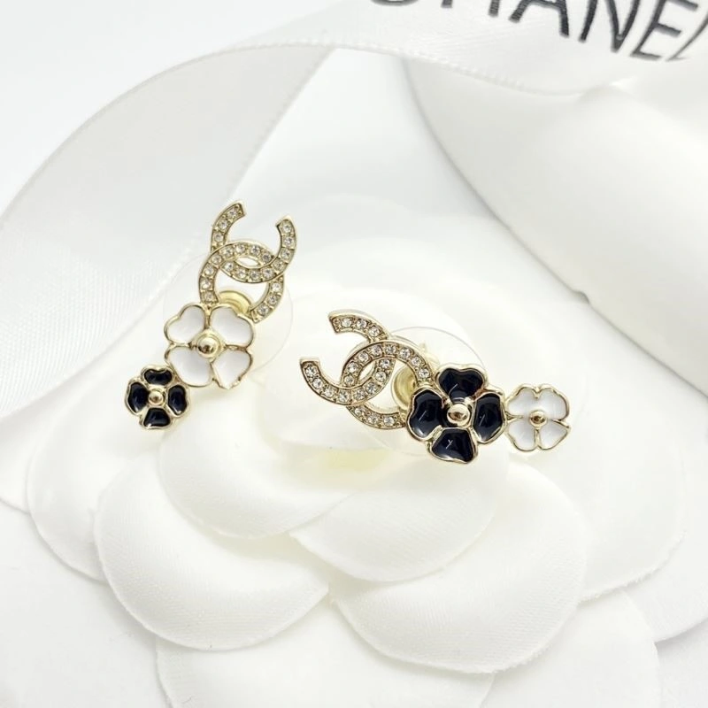 Top match Chanel Earrings