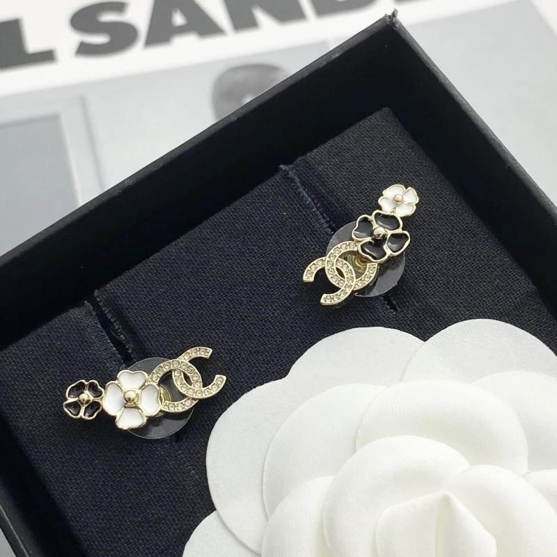 Top match Chanel Earrings