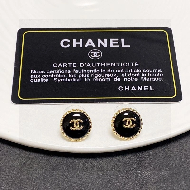 Top match Chanel Earrings
