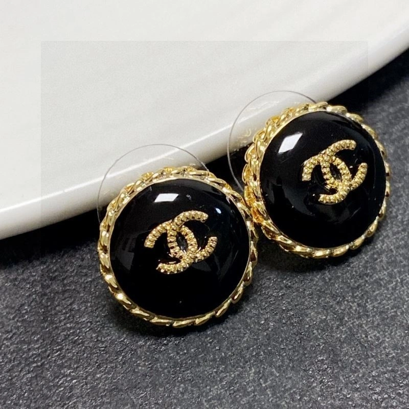 Top match Chanel Earrings