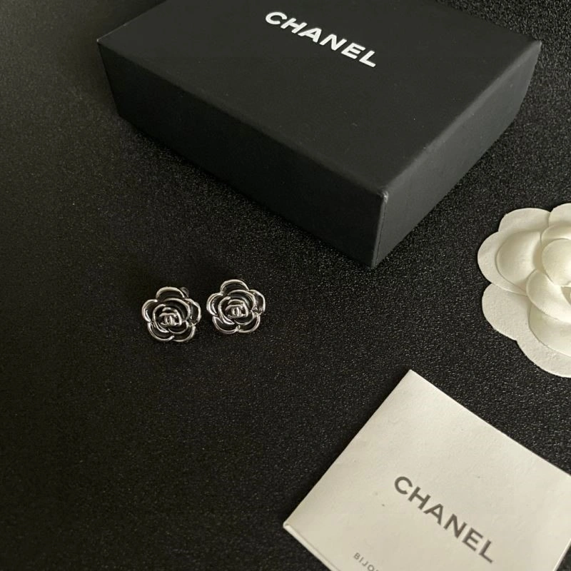 Top match Chanel Earrings