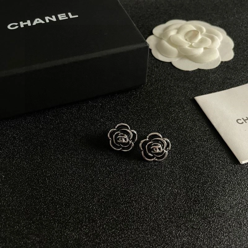 Top match Chanel Earrings