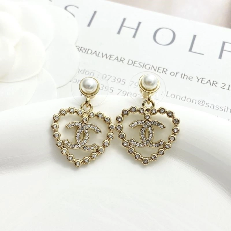 Top match Chanel Earrings