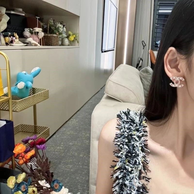 Top match Chanel Earrings