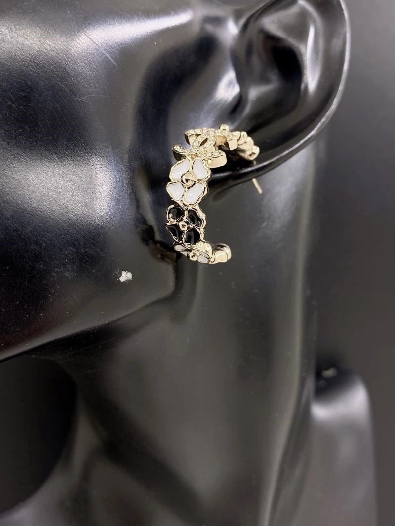 Top mirror Chanel Earrings