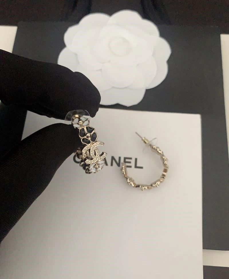 Top mirror Chanel Earrings