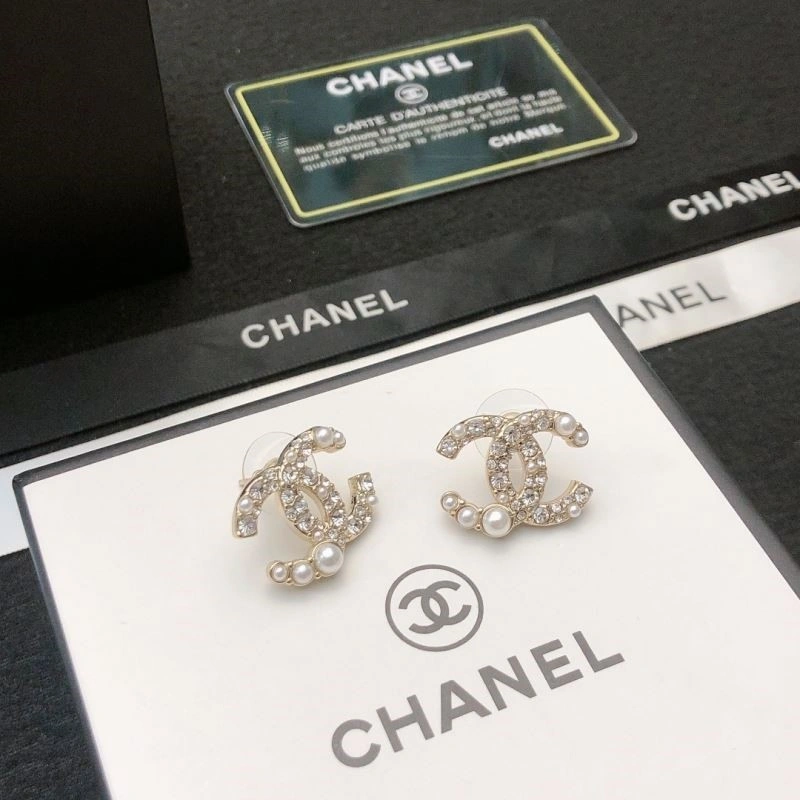 Top match Chanel Earrings
