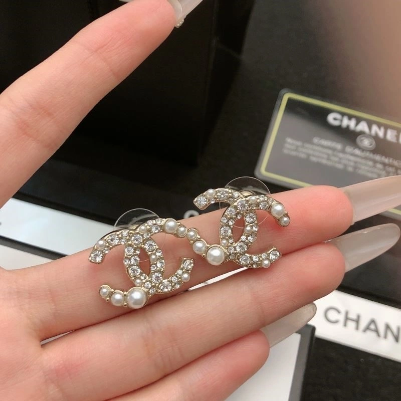 Top match Chanel Earrings
