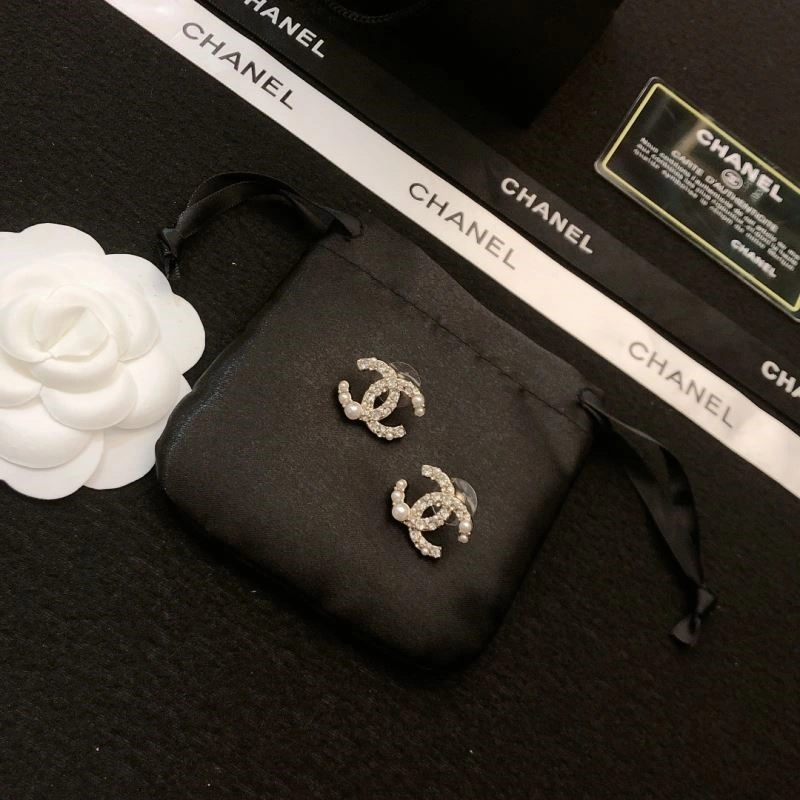 Top match Chanel Earrings