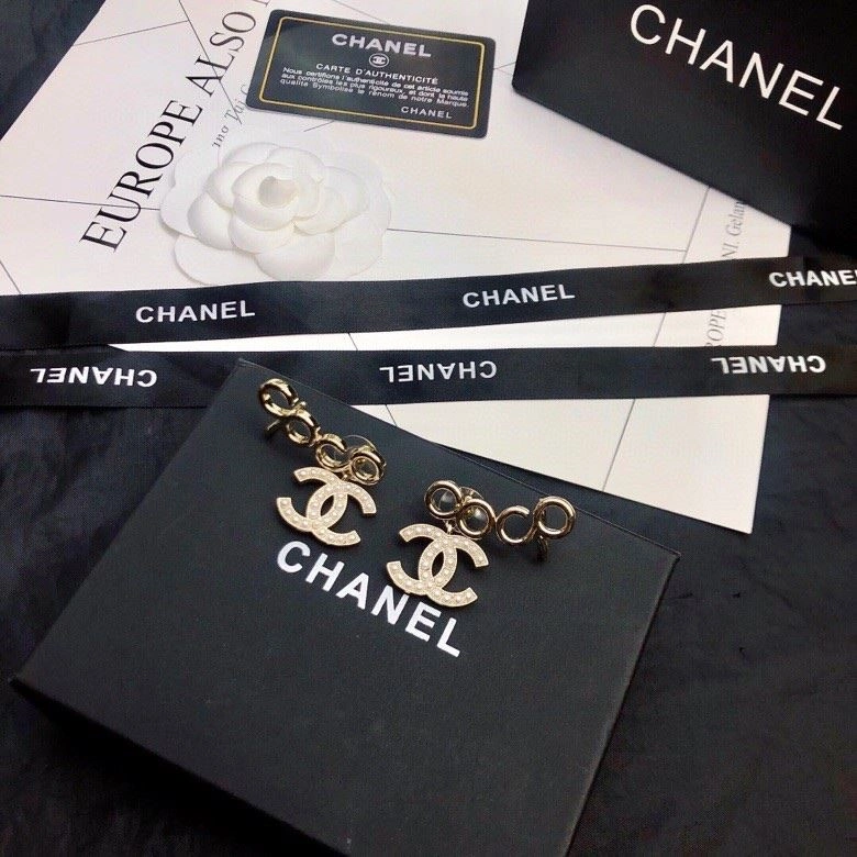 High accuracy Chanel Earrings