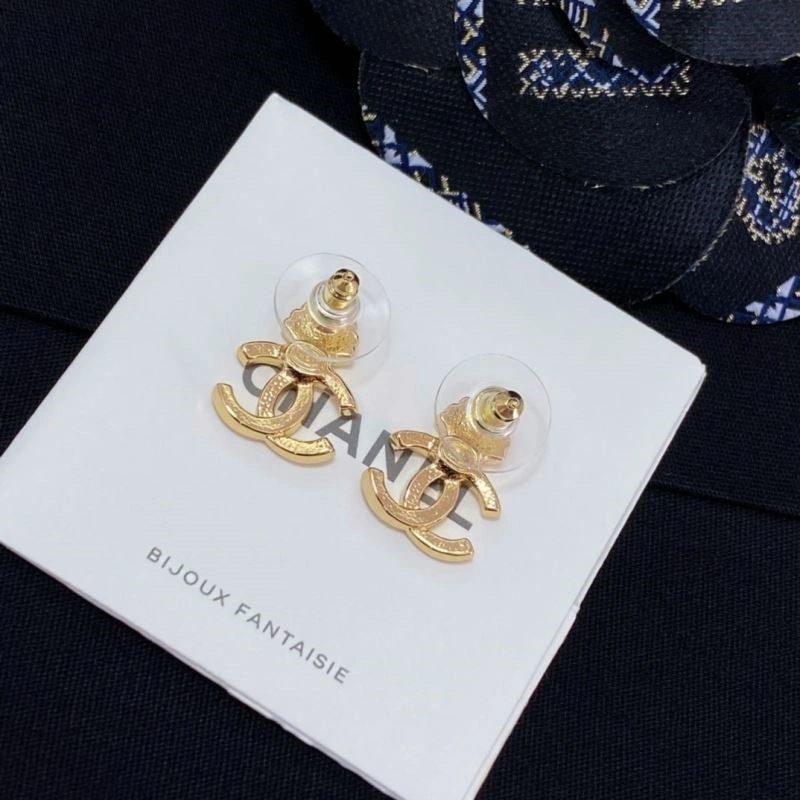 Top match Chanel Earrings
