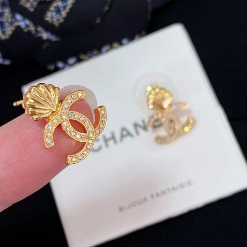 Top match Chanel Earrings