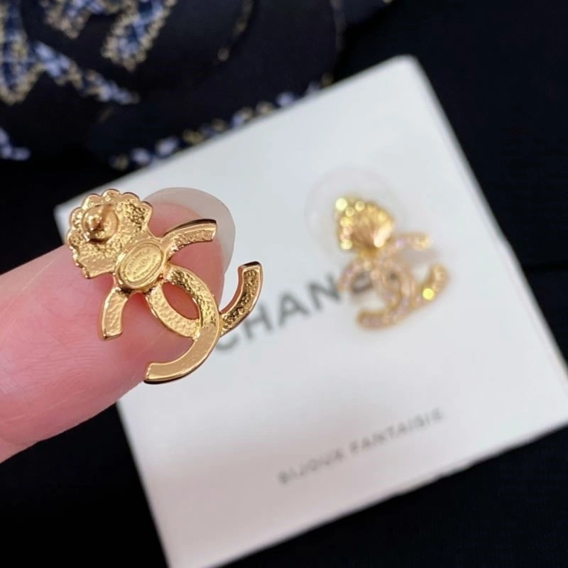 Top match Chanel Earrings