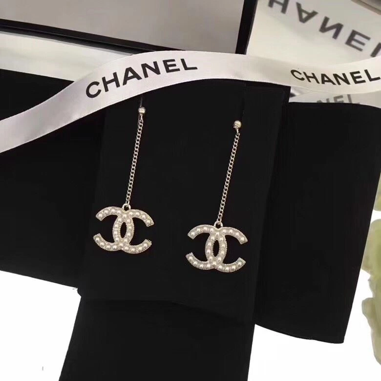 Top mirror Chanel Earrings