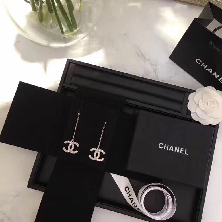 Top mirror Chanel Earrings