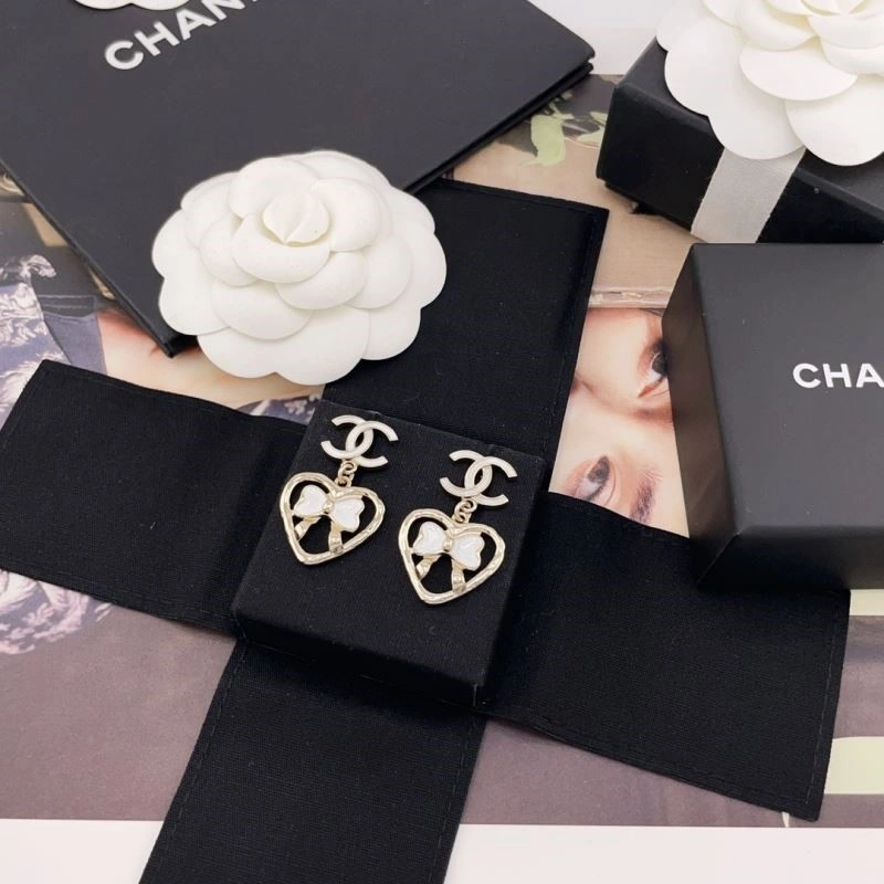 Top mirror Chanel Earrings