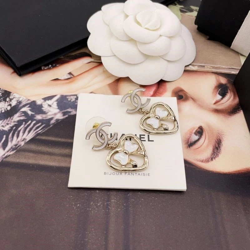 Top mirror Chanel Earrings