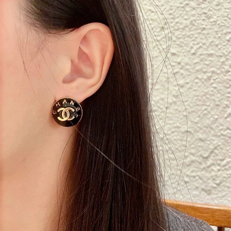 High accuracy Chanel Earrings
