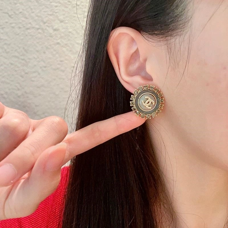 Top mirror Chanel Earrings