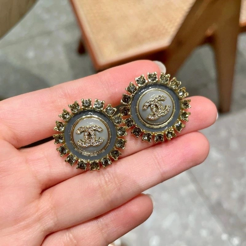Top mirror Chanel Earrings