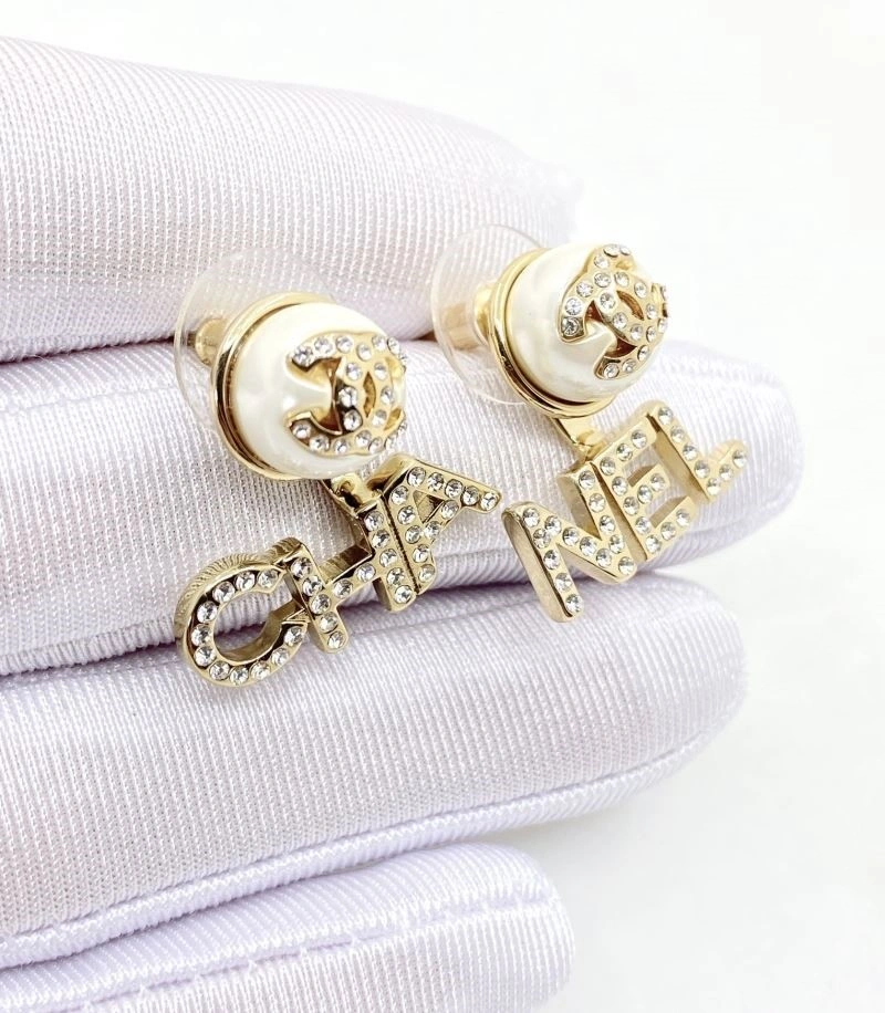 Top match Chanel Earrings