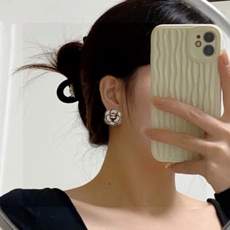 Top mirror Chanel Earrings
