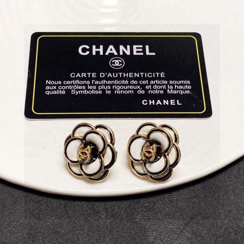 Top mirror Chanel Earrings