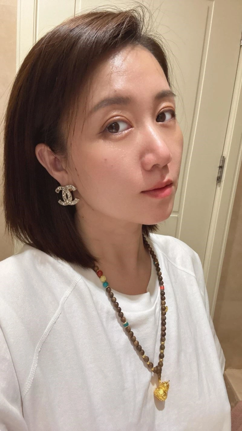 High accuracy Chanel Earrings