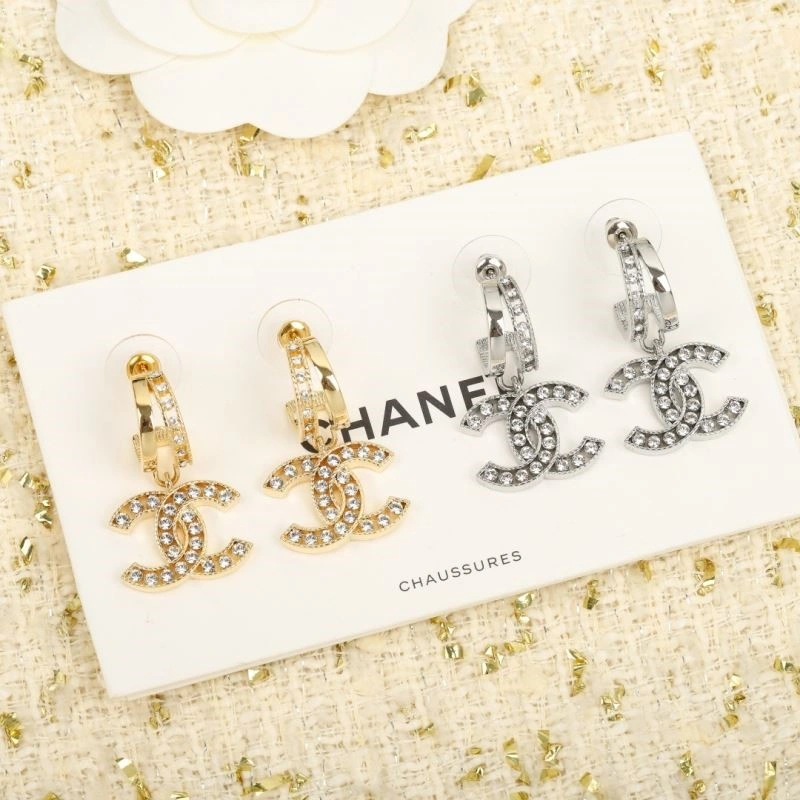 Top match Chanel Earrings