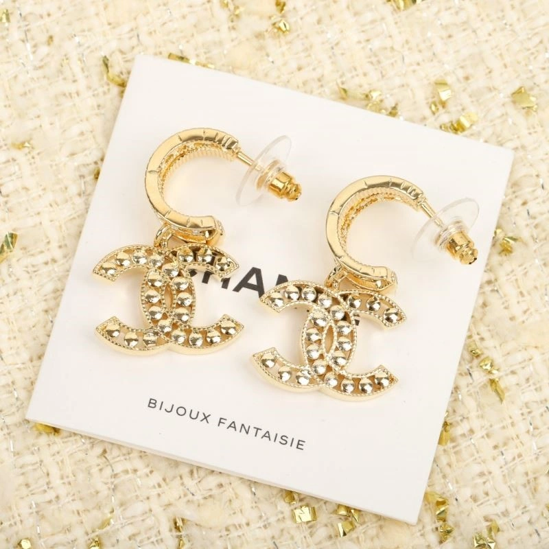 Top match Chanel Earrings
