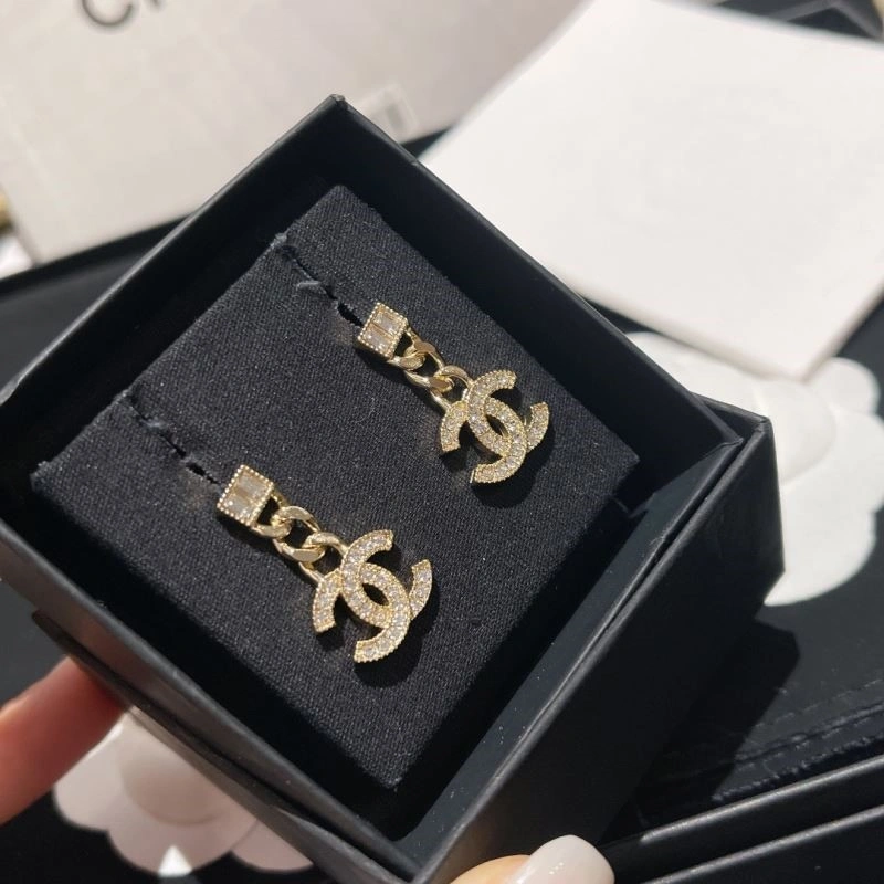 Top match Chanel Earrings