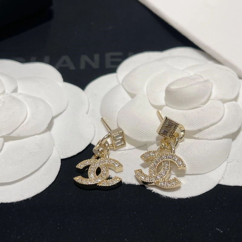 Top match Chanel Earrings