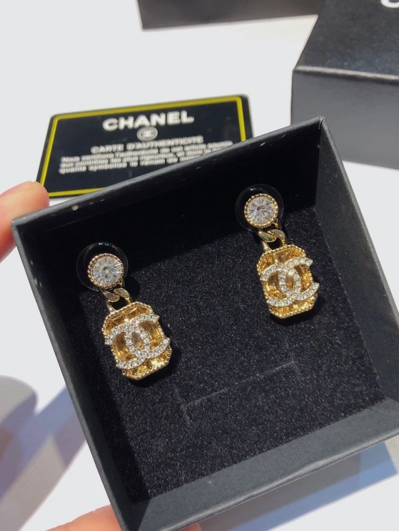 Top mirror Chanel Earrings