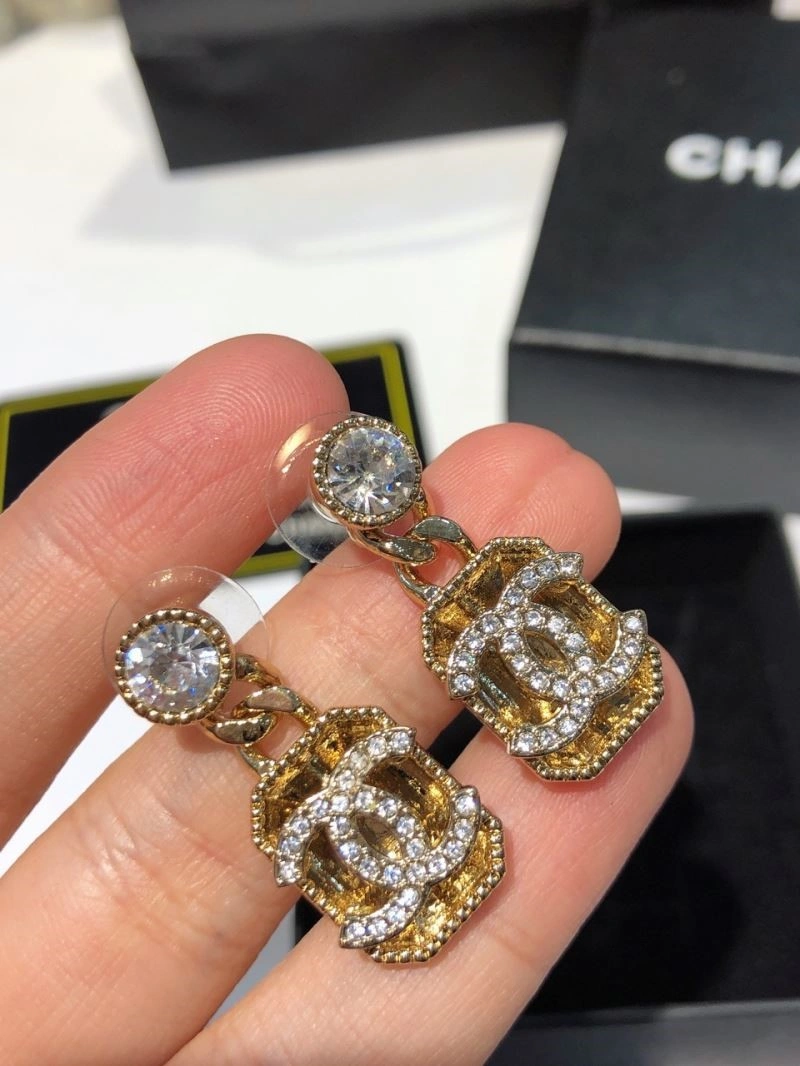 Top mirror Chanel Earrings