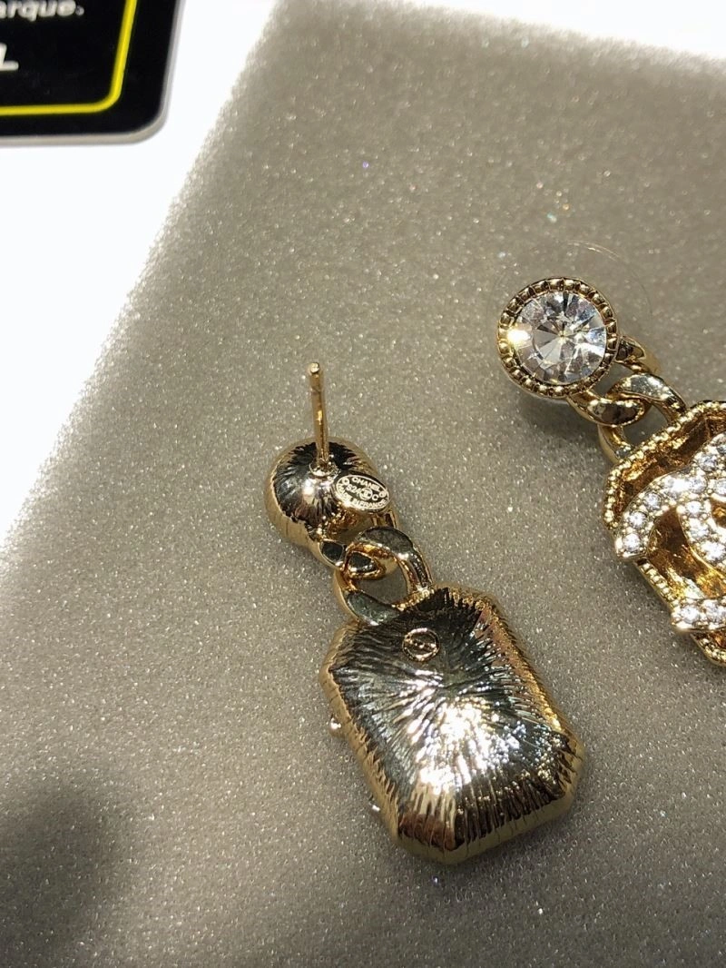 Top mirror Chanel Earrings
