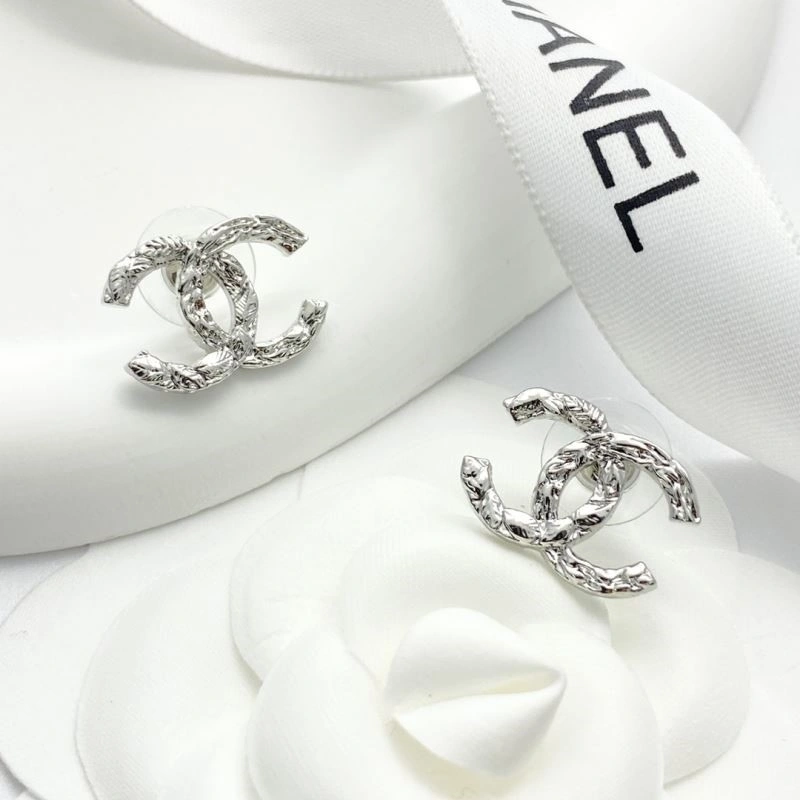 Top mirror Chanel Earrings