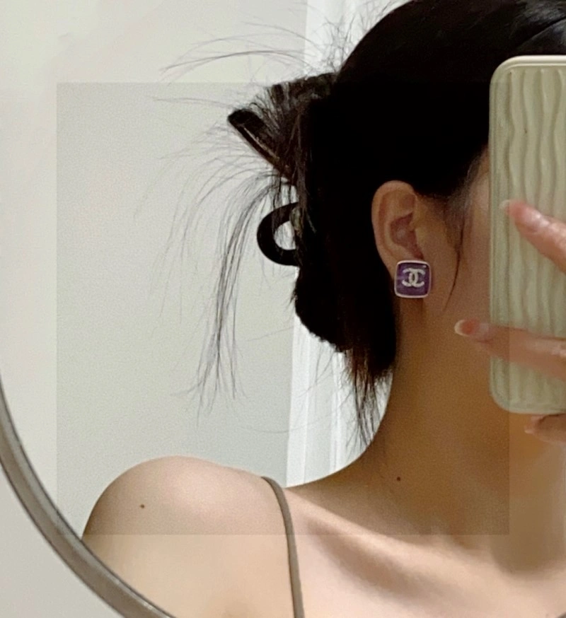 Top mirror Chanel Earrings