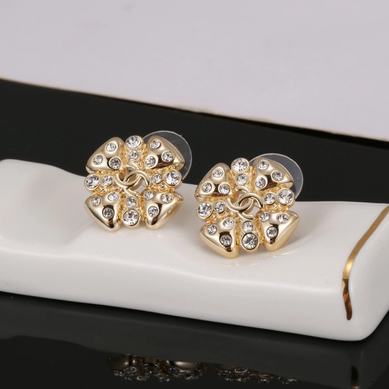 Top mirror Chanel Earrings