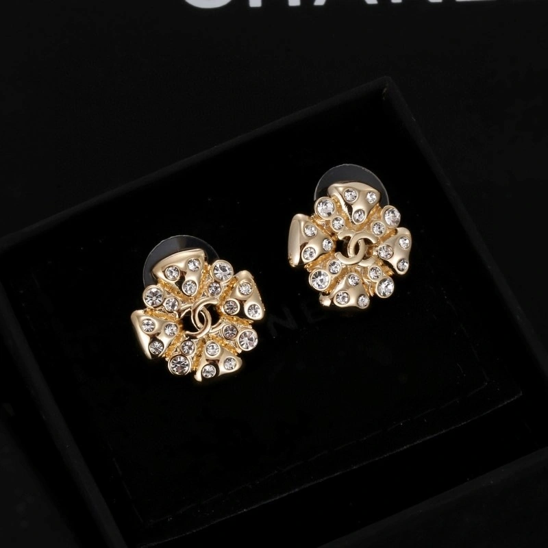 Top mirror Chanel Earrings