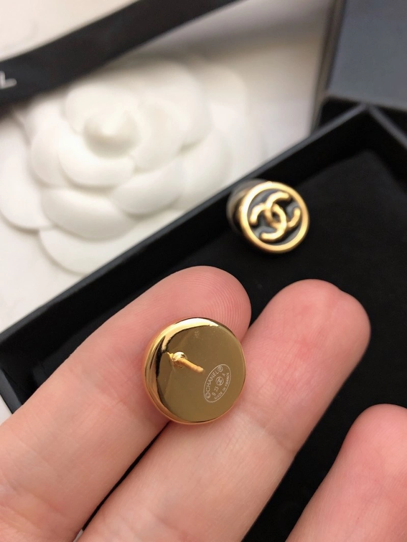 Top mirror Chanel Earrings