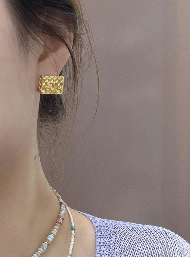 Accurate model Chanel Earrings