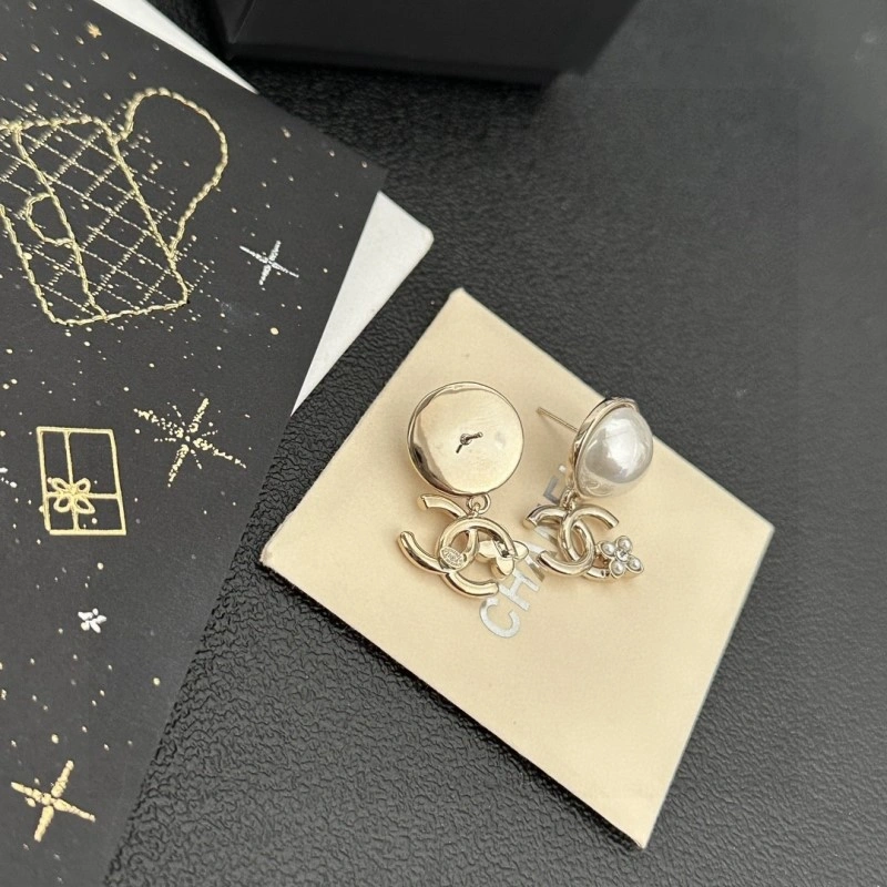 High accuracy Chanel Earrings