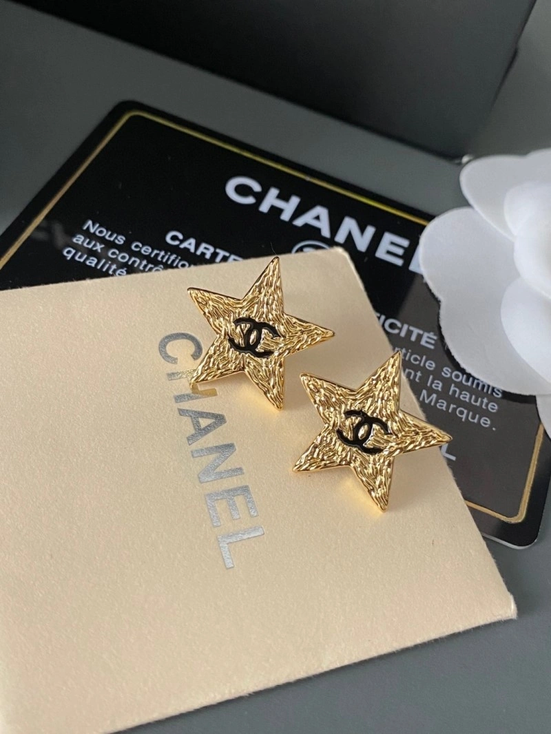 Top match Chanel Earrings