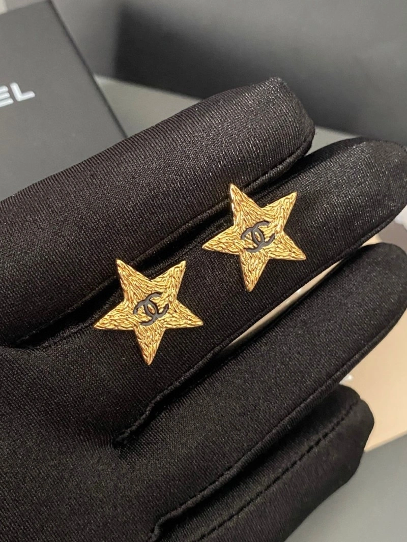 Top match Chanel Earrings