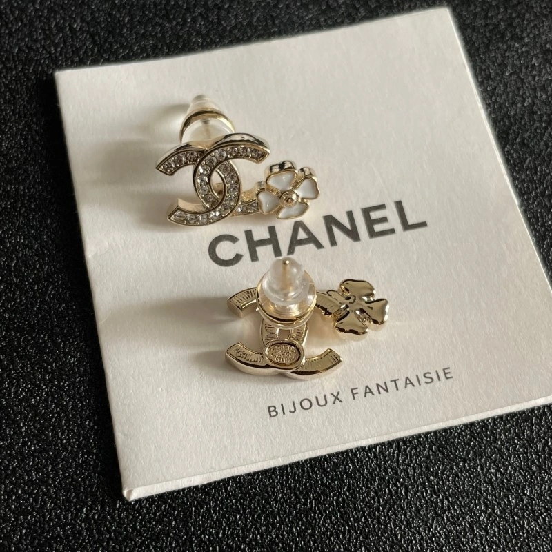 High accuracy Chanel Earrings